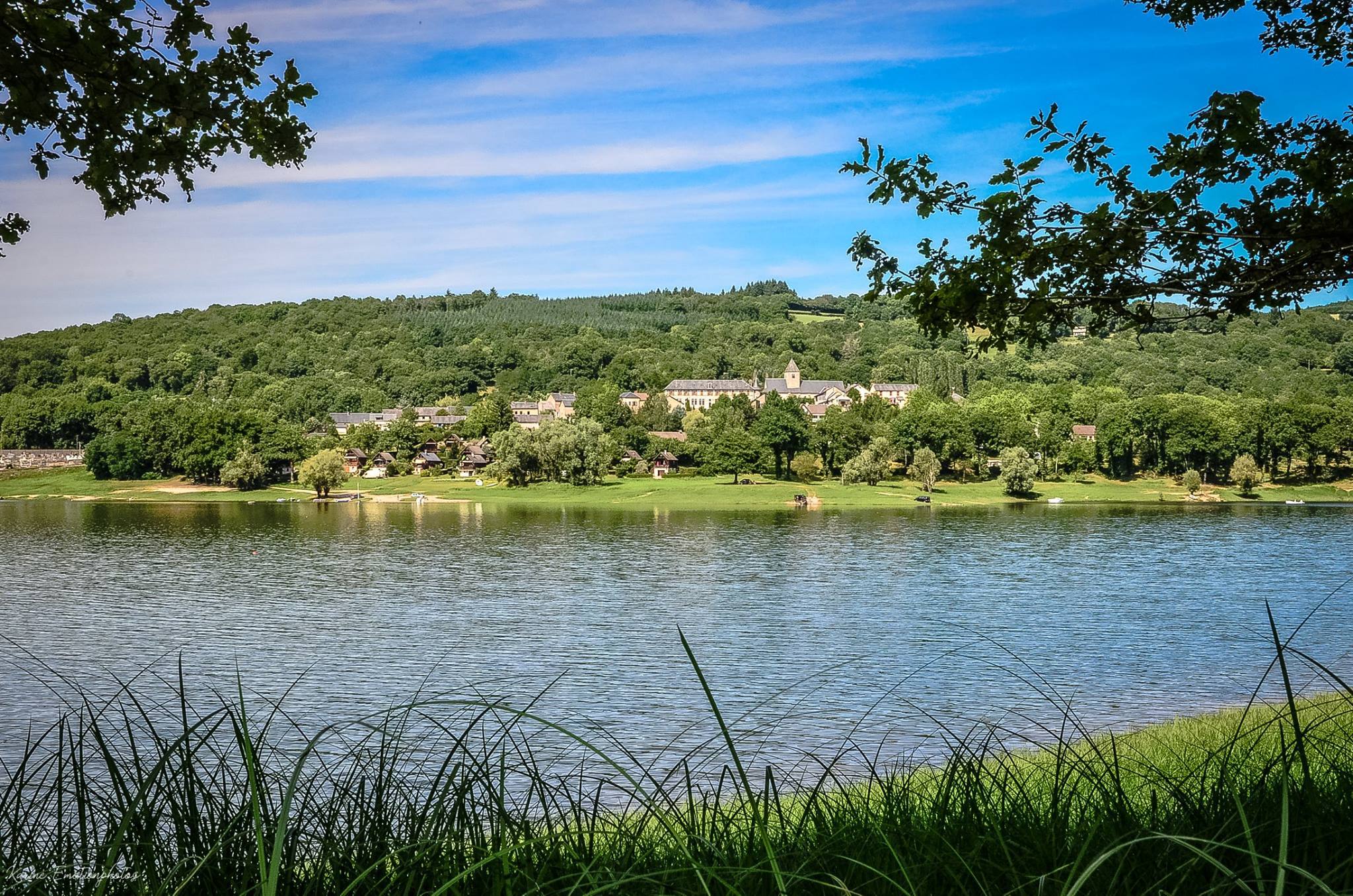 Lac De Pannecière - Grand Lac Public - La Nièvre (58) | Colinmaire.net