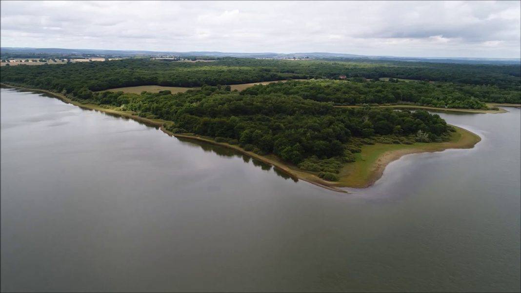Etangs De Vaux Et De Baye – Grand Lac Public – La Nièvre (58 ...